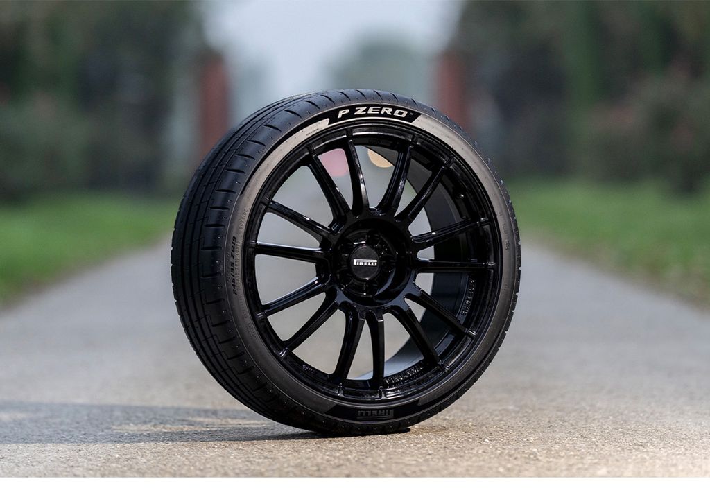 Pirelli P Zero (PZ5) tires in Quebec | Otobox