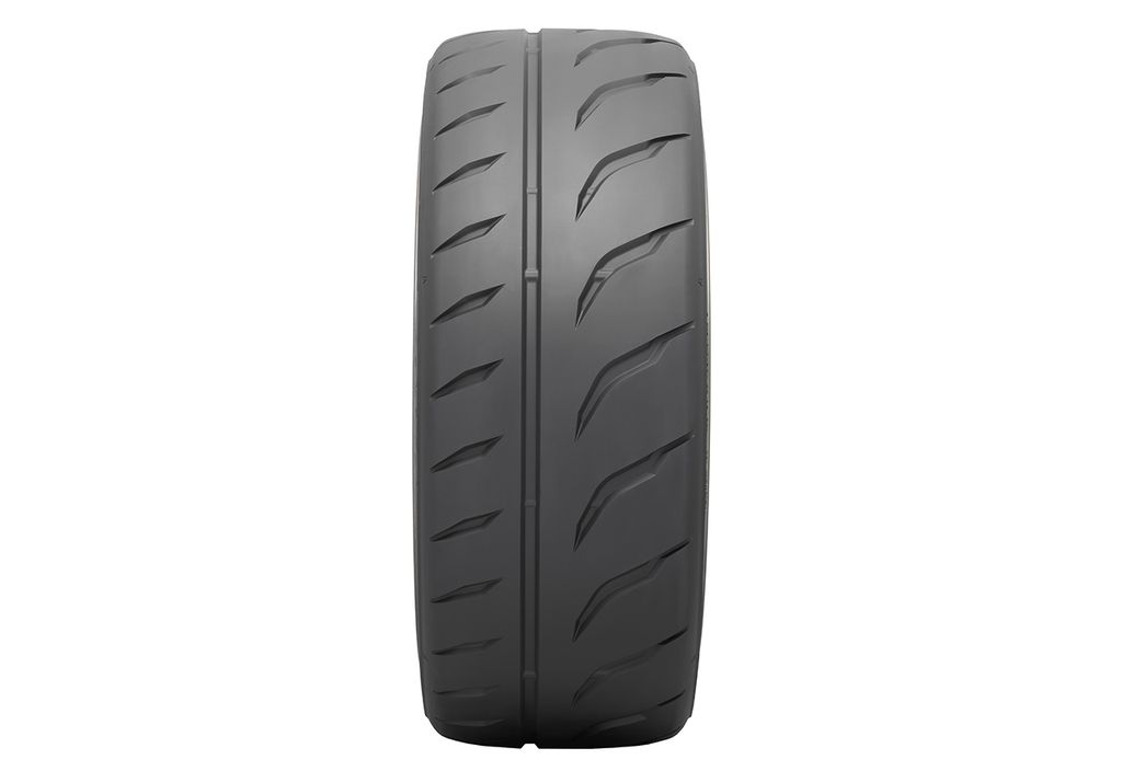 Toyo Proxes R888R tires in Quebec | Otobox